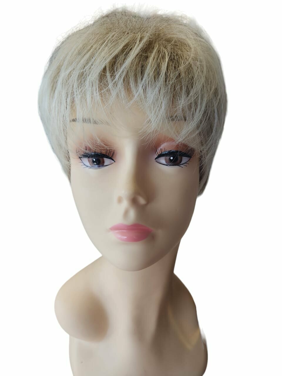 Парик Анита, укороченная стрижка, укладывается в любую сторону, цвет Мешка русый и пепельный блонд