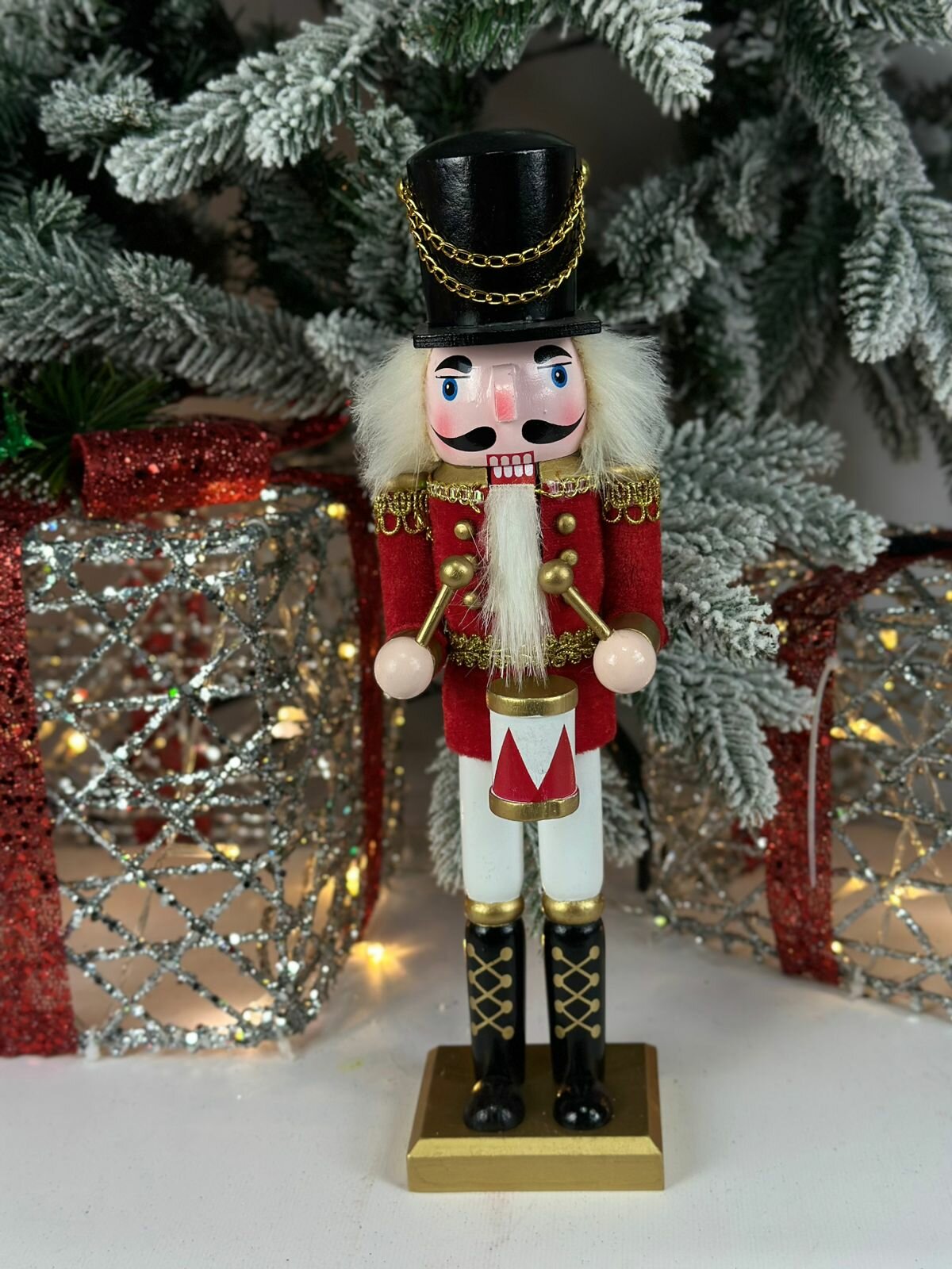 Новогодний декор для дома-Сказочный персонаж "Щелкунчик" в красном мундире с барабаном, размер: 30*8 см