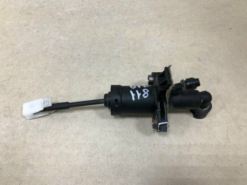 Цилиндр сцепления главный Volkswagen Polo Sed RUS 2011 кат.номер: 6R0721388 6R0721405 6R0721405C