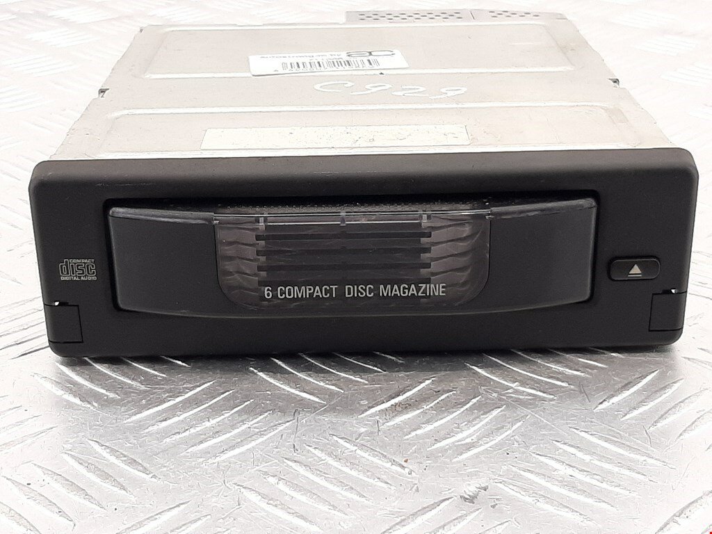 Чейнджер компакт дисков BMW 6-Series (E63/E64) 65129131850 арт. 711986