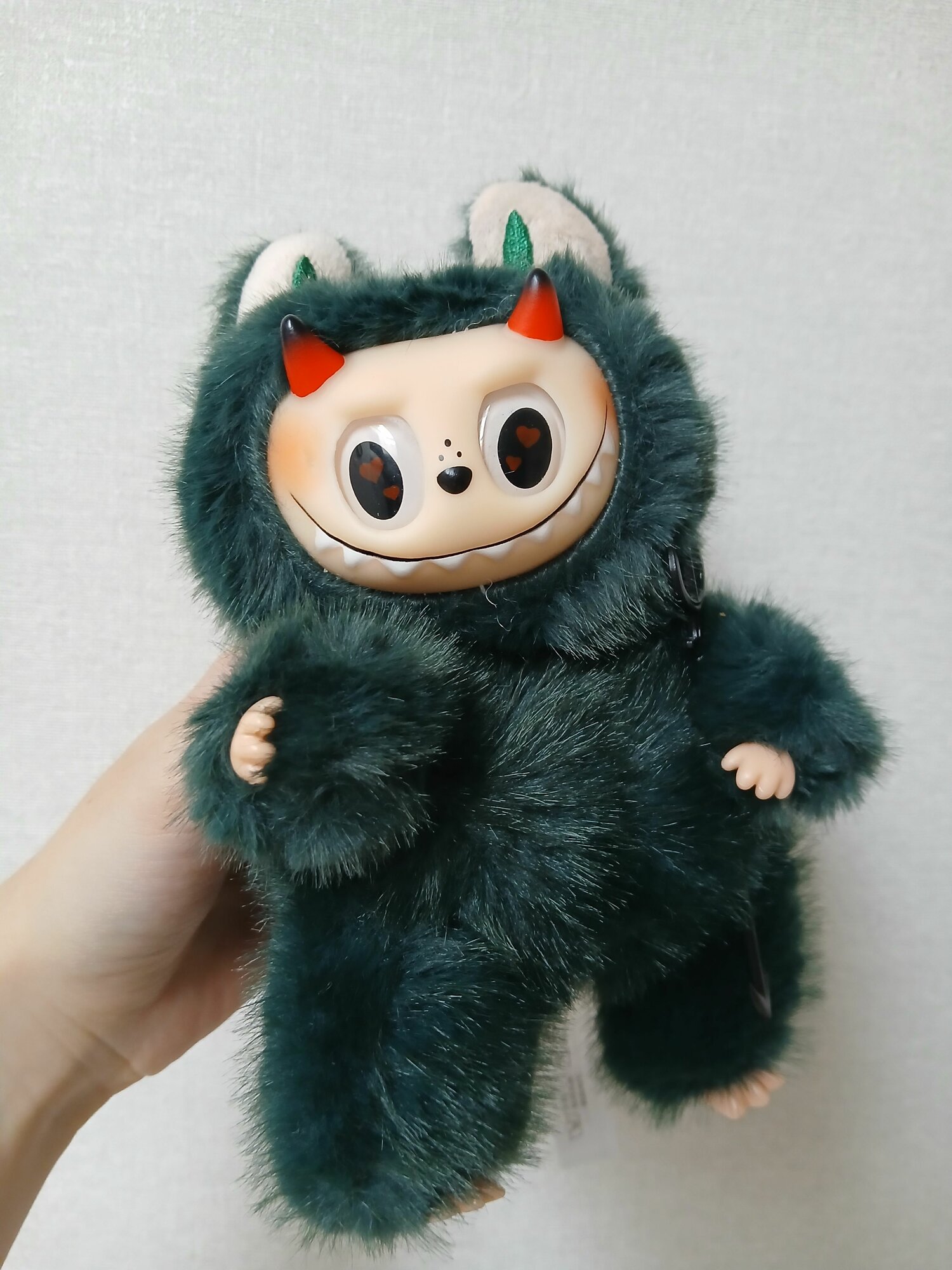 Мягкая игрушка брелок лабубу LABUBU Чертенок изумрудный