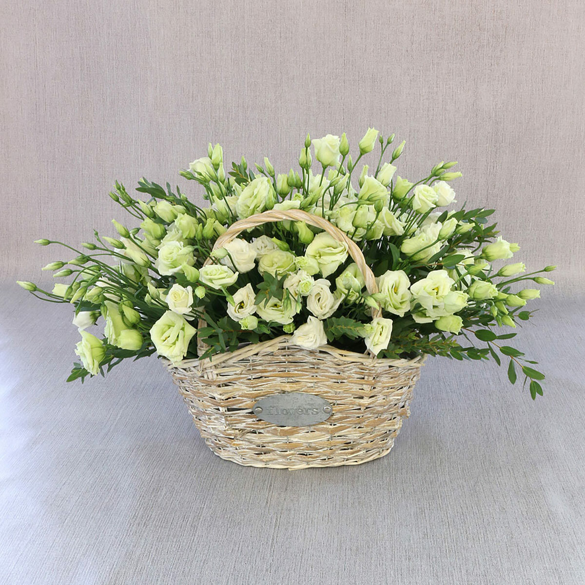 Монобукет Букет Маркет "21 белый лизиантус", в корзине, 25см, 21 цветок