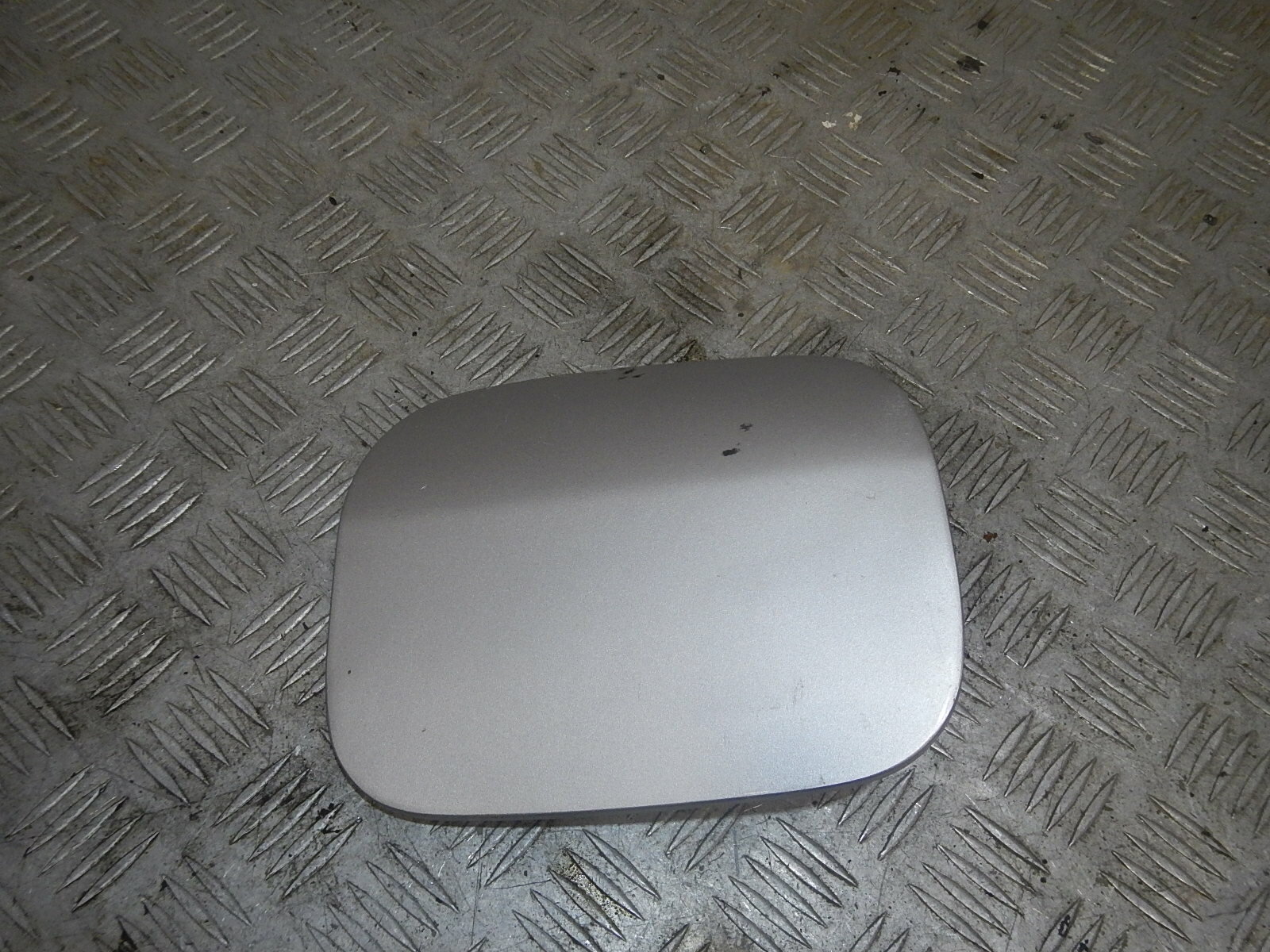 Б/У Лючок бензобака, Toyota (Тойота)-COROLLA 150 (06-) TOYOTA COROLLA 150 (06-) Потертости. 600619 TOYOTA арт. 7735012490