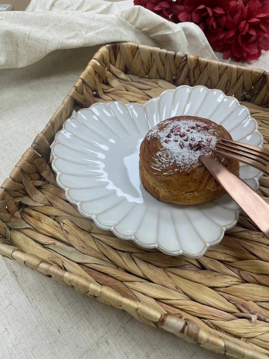 Тарелка сердце Хризантема