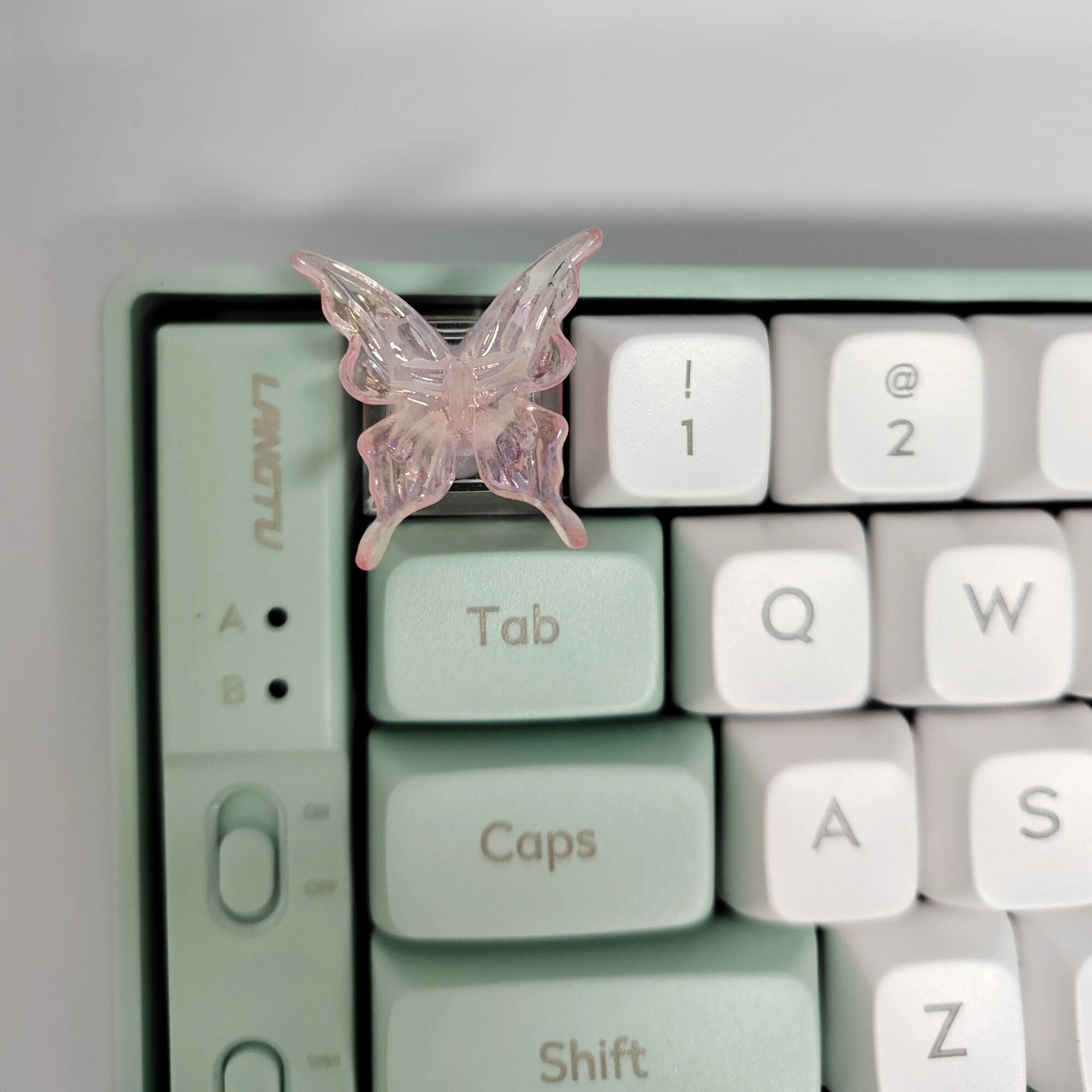 Прозрачные кейкапы Cherry Profile R4 для механической клавиатуры pink