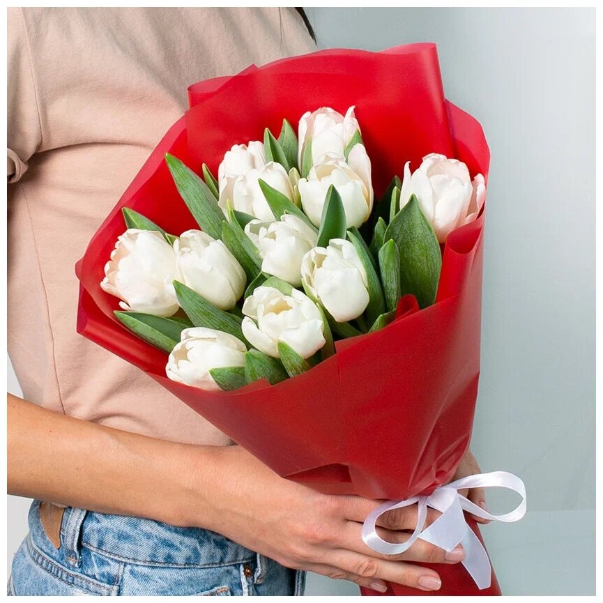 Тюльпаны/ Букет белых тюльпанов 11 штук/ Тюльпаны с доставкой по Москве/ Цветы к 8 марта