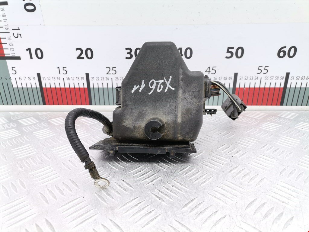 Блок предохранителей Mazda 2 DY DD1066760 арт. 2014110