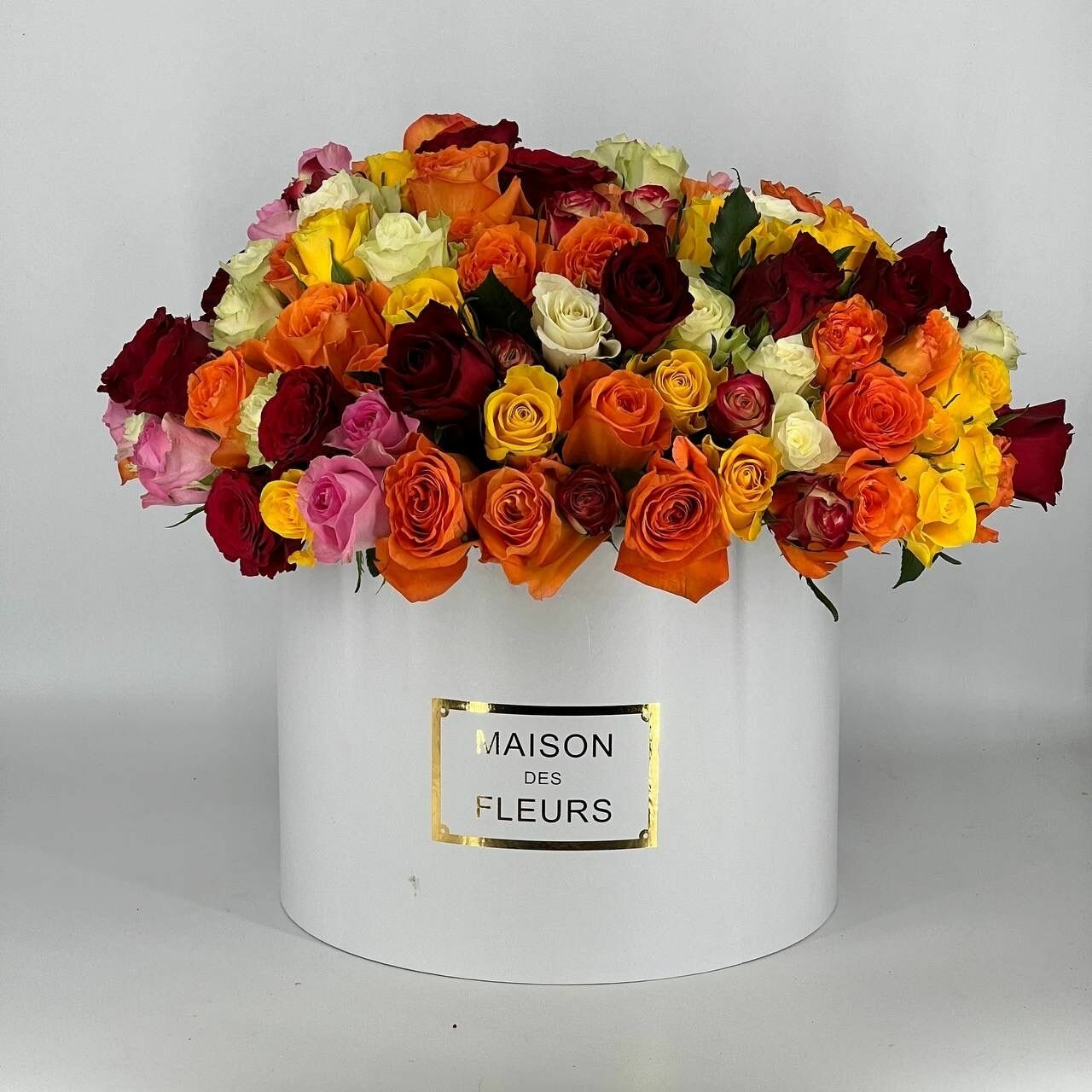 Букет из 151 розы в шляпной коробке