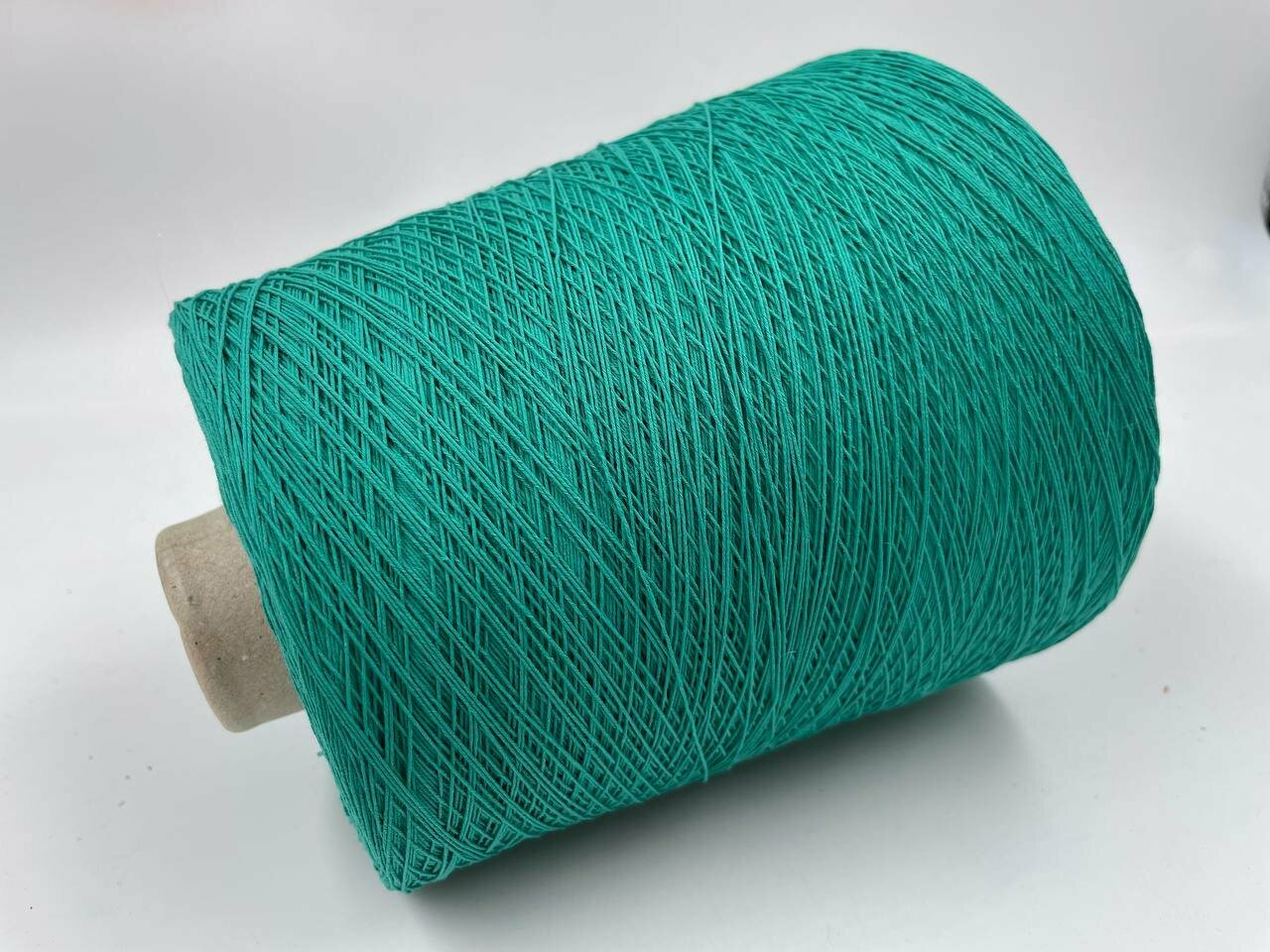 Бобина Итальянской хлопковой пряжи Ice seventy Emilcotoni "Изумруд" 450 грамм (стоковая бобинная)