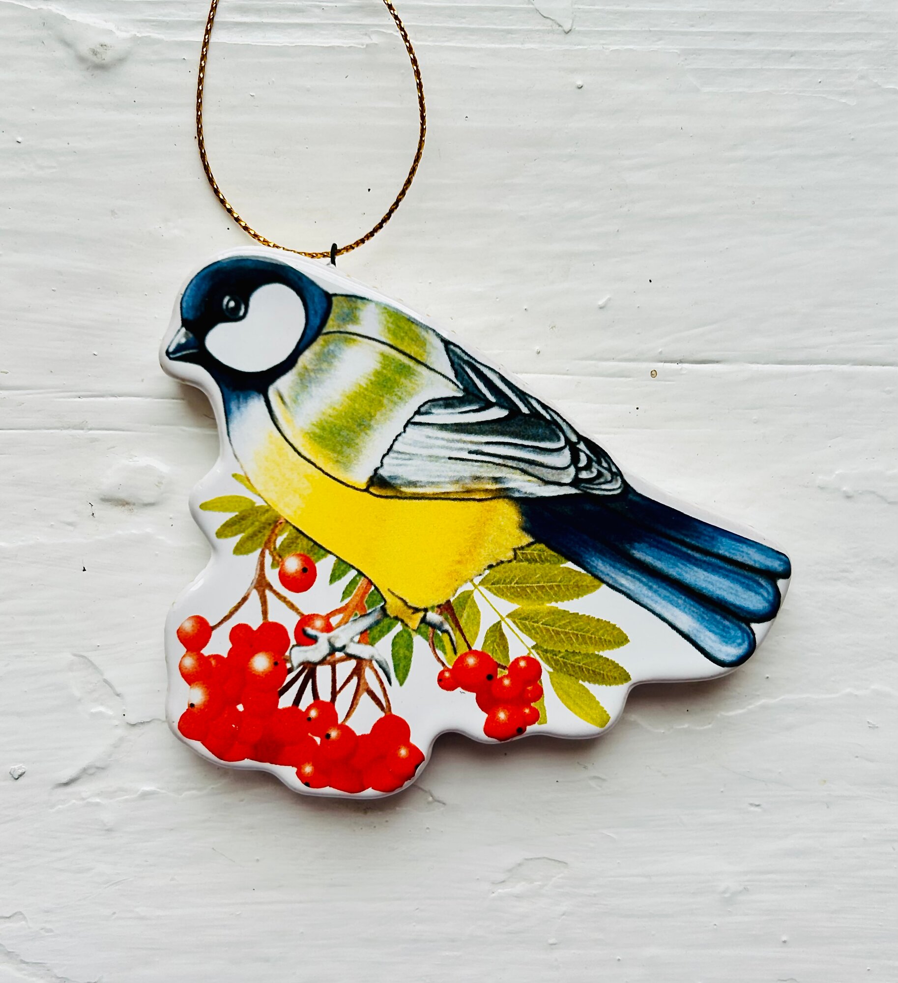 Елочная игрушка "Синичка" от Мастерской майолики, керамика, 8x8 см, авторская деколь