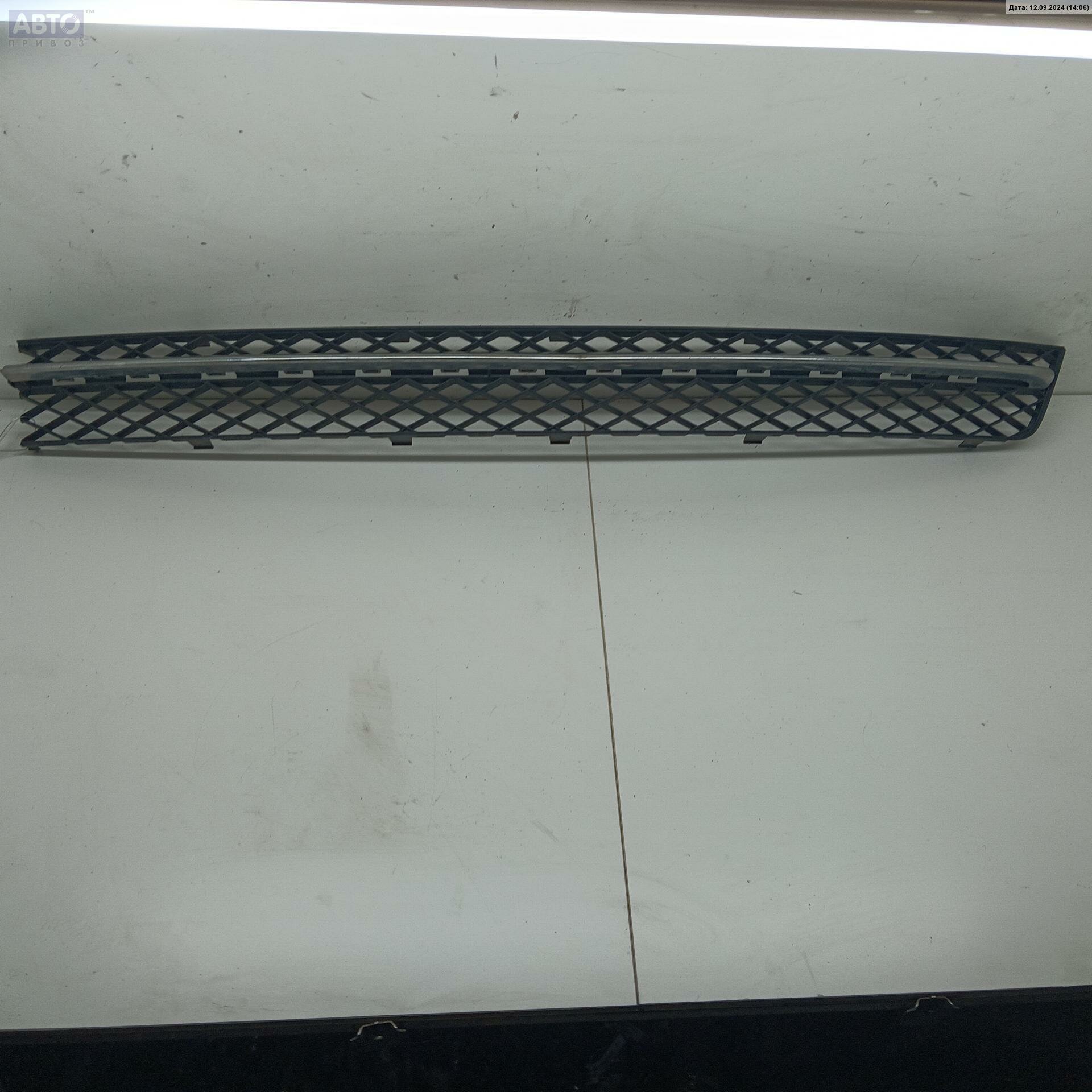 Решетка (заглушка) в бампер Ford Galaxy (2000-2006)