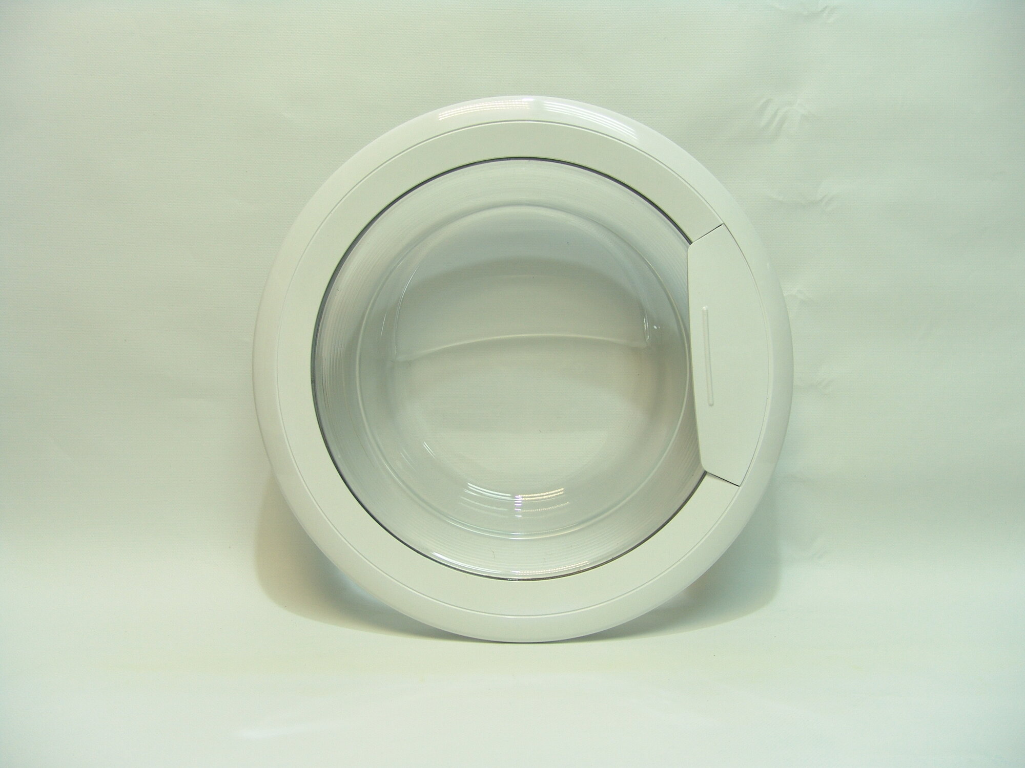 261 Люк для стиральной машины Whirlpool 481071423891 б/у