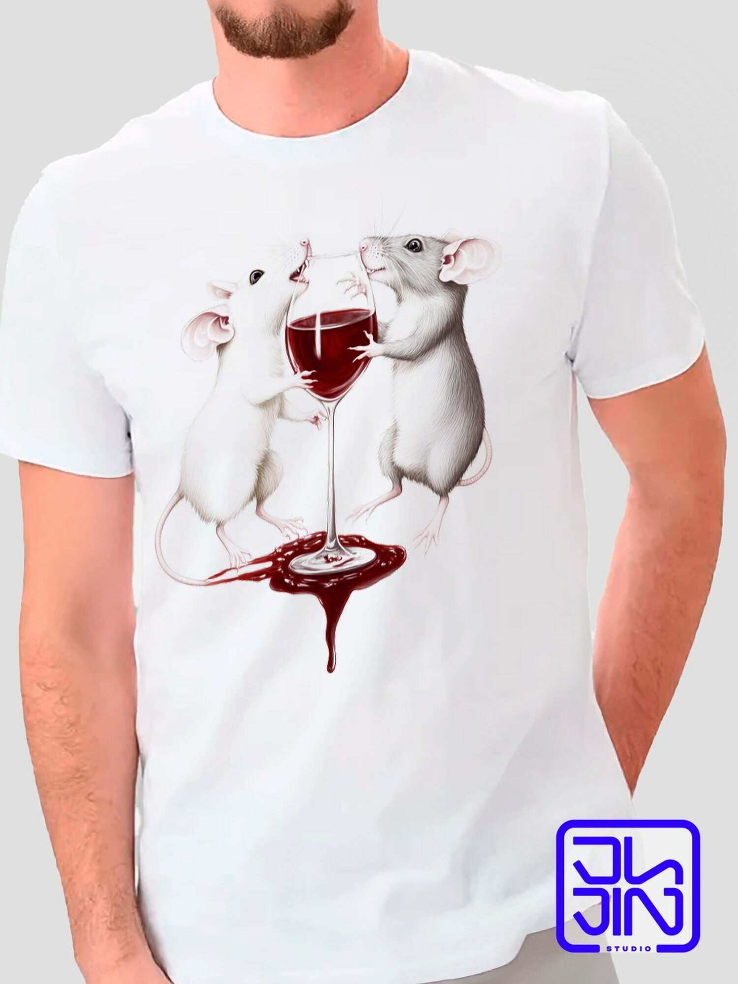 Футболка классическая мужская с авторским принтом Смешные белые и серые мыши с бокалом красного вина, оригинальный принт, белый хлопковый трикотаж с прикольным рисунком на груди