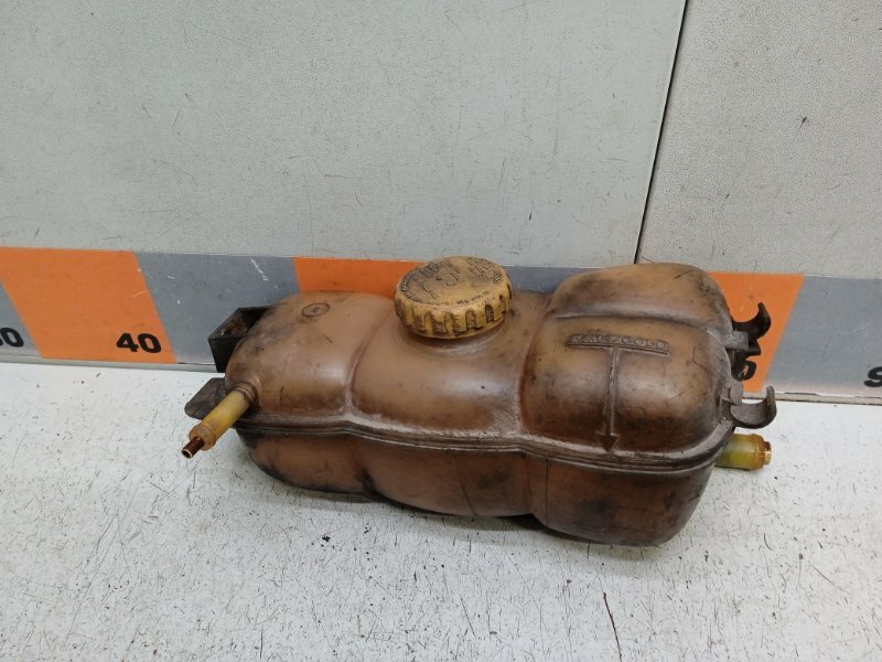 Б/У Опель Омега Б Бачок расширительный Opel Omega 1996 B 262089 OPEL арт. 90411637