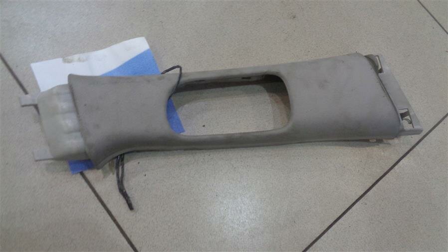 Обшивка стойки средняя правая (внутри) от Renault Laguna 2 2001-2008