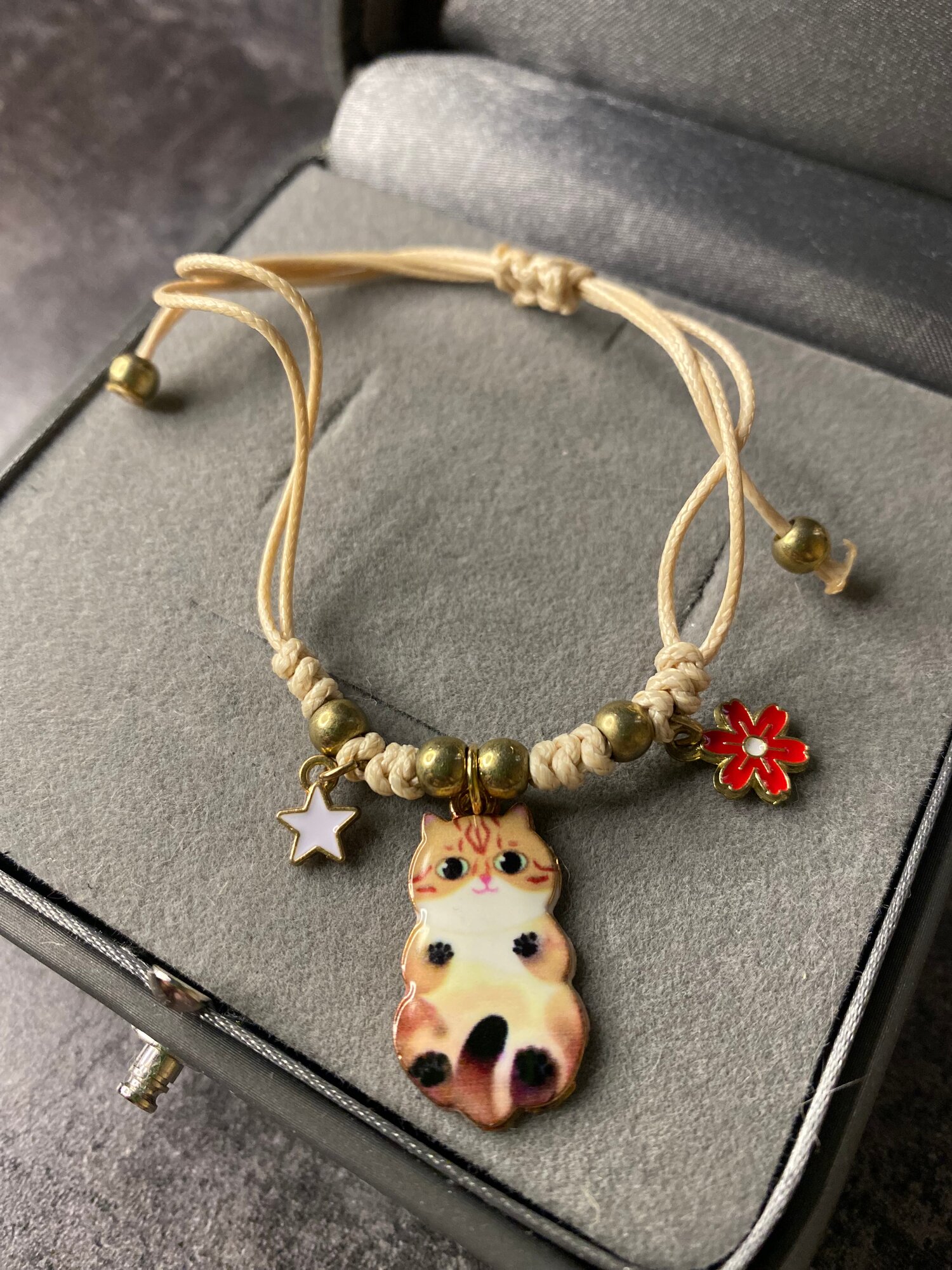 Браслет-нить