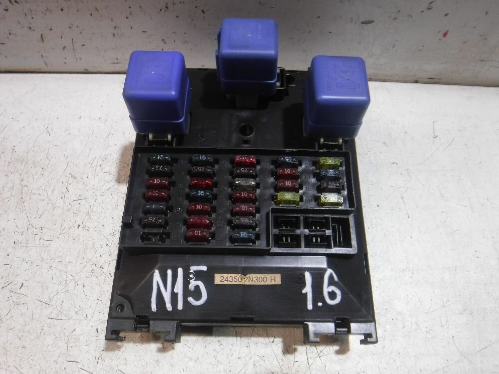 Блок предохранителей Nissan Almera N15 243502N300