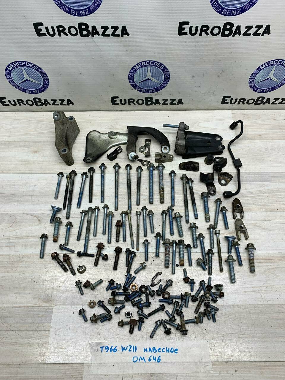 Болты навесного оборудования Mercedes Om646 A0009900399