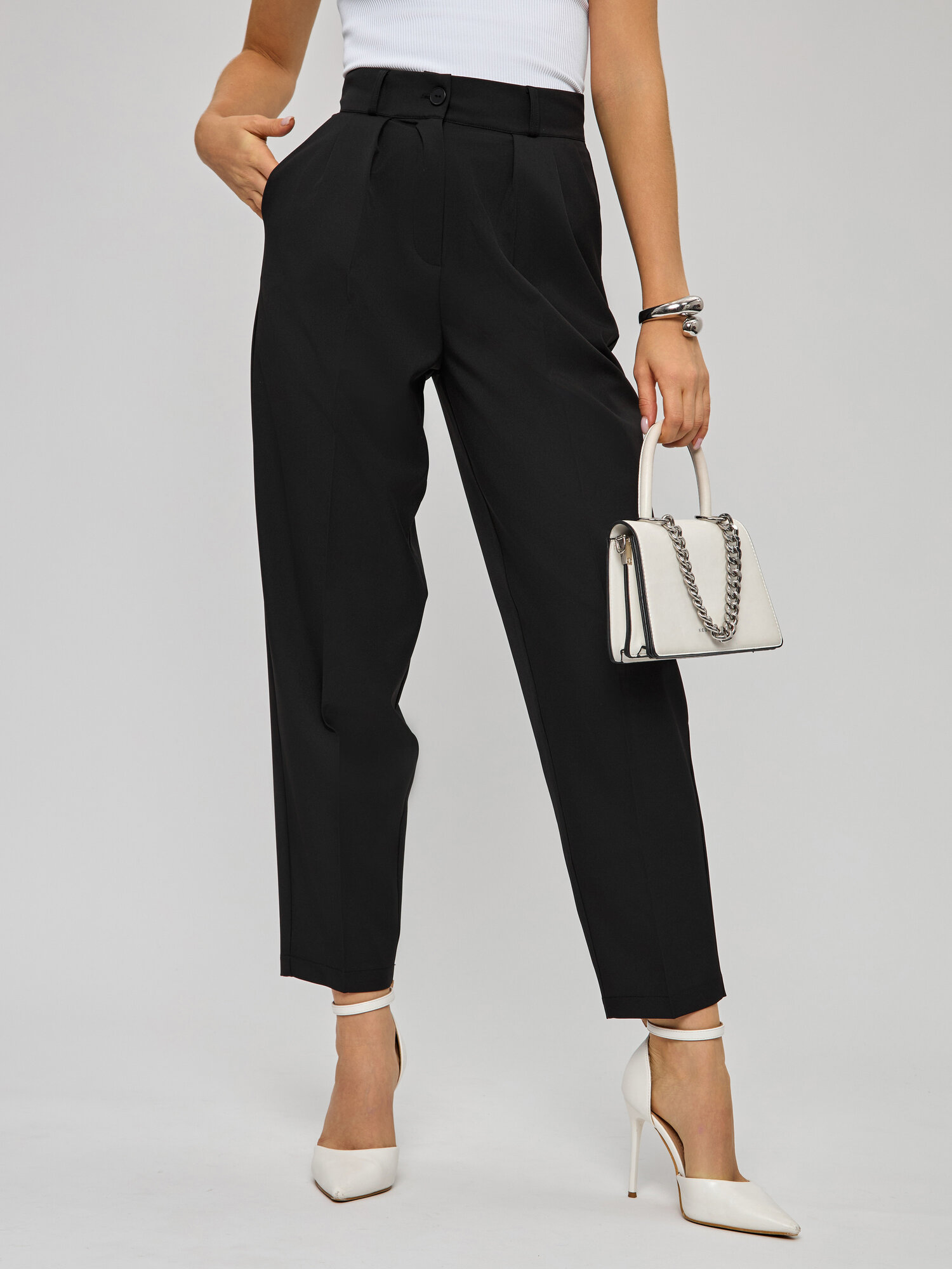 Брюки бананы