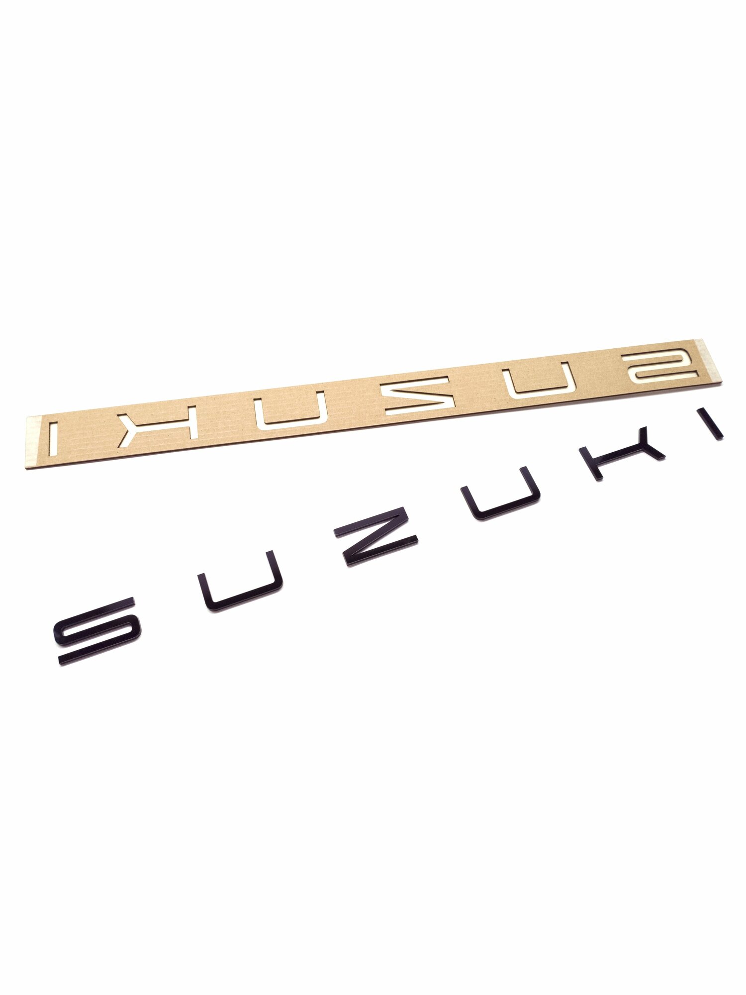 Орнамент-шильдик (эмблема, наклейка на авто и др.) в стиле Porsche/Порше для Suzuki/Сузуки черный