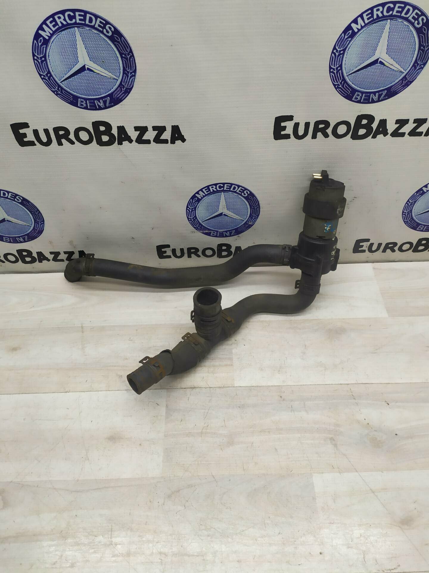 Дополнительная помпа Mercedes W208 A0018353564