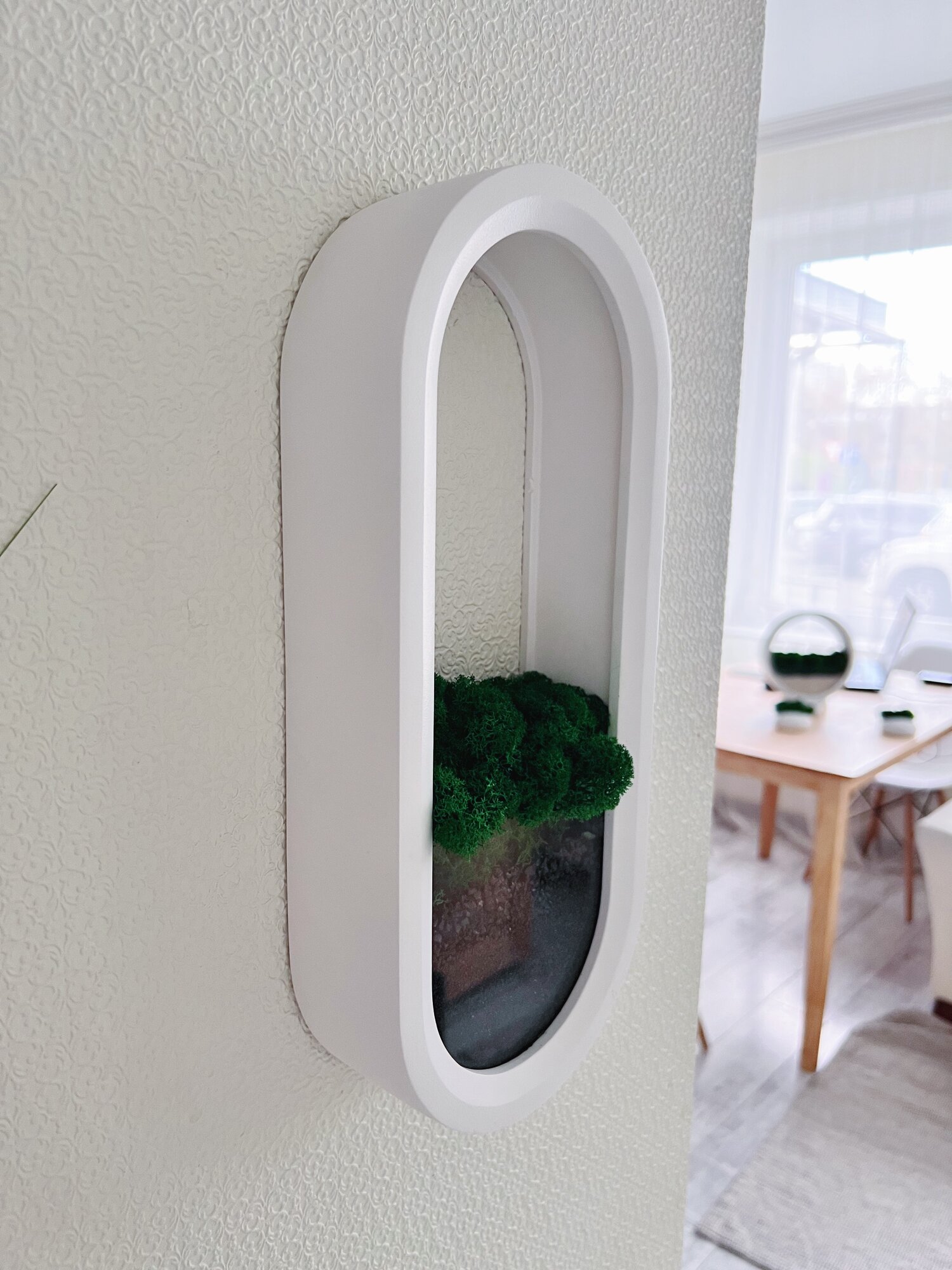 Настенное кашпо со стабилизированным мхом на стену с искусственными цветами сухоцветами декорация интерьерная