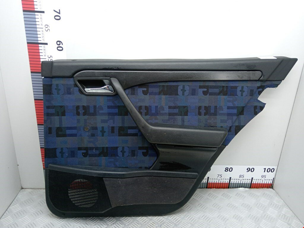 Обшивка (карта) двери задней правой Mercedes C-Class (W202) A2027305670 арт. 2088009