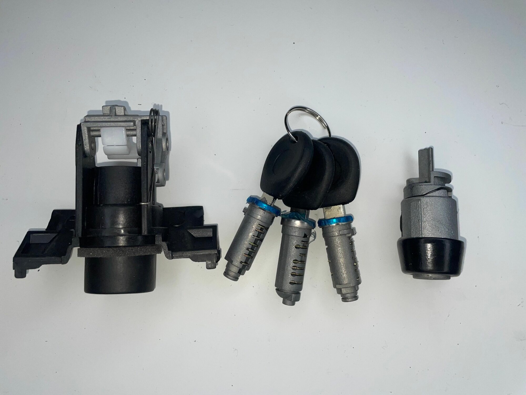 Комплект ключей и личинок Chery Amulet [1.5 16V 5MT лифтбэк] A118CB6105H4