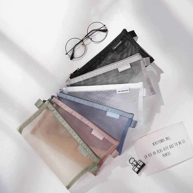 Прозрачный пенал для школьников