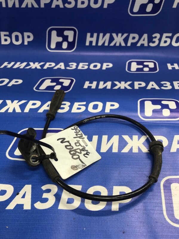 Датчик ABS задний левый Renault Logan 8200752605