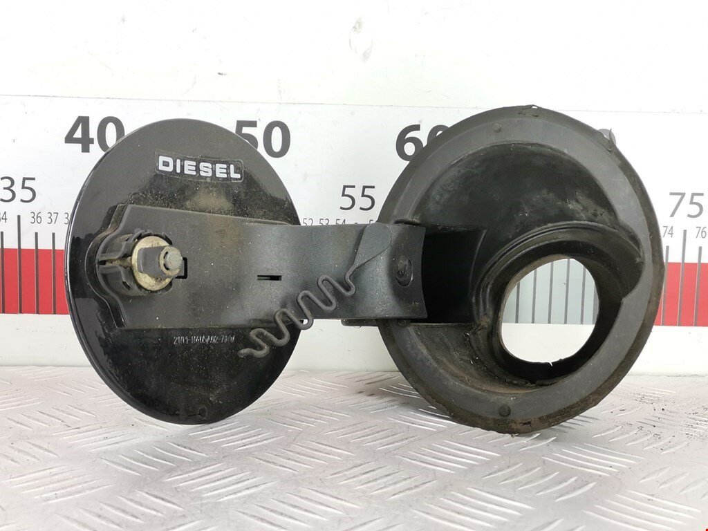 Лючок бензобака Ford Fusion 1208204 арт. 1512478