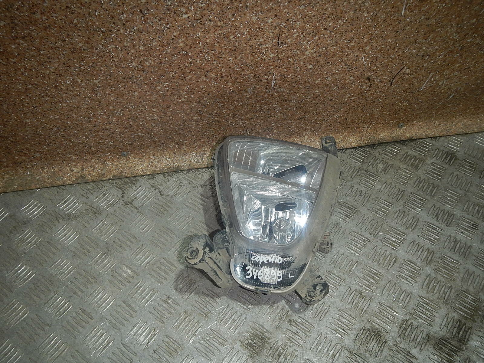Б/У Фара противотуманная левая, KIA (Киа)-SORENTO PRIME (15-) KIA SORENTO PRIME (15-) Сломано крепление. 346899 Hyundai-...