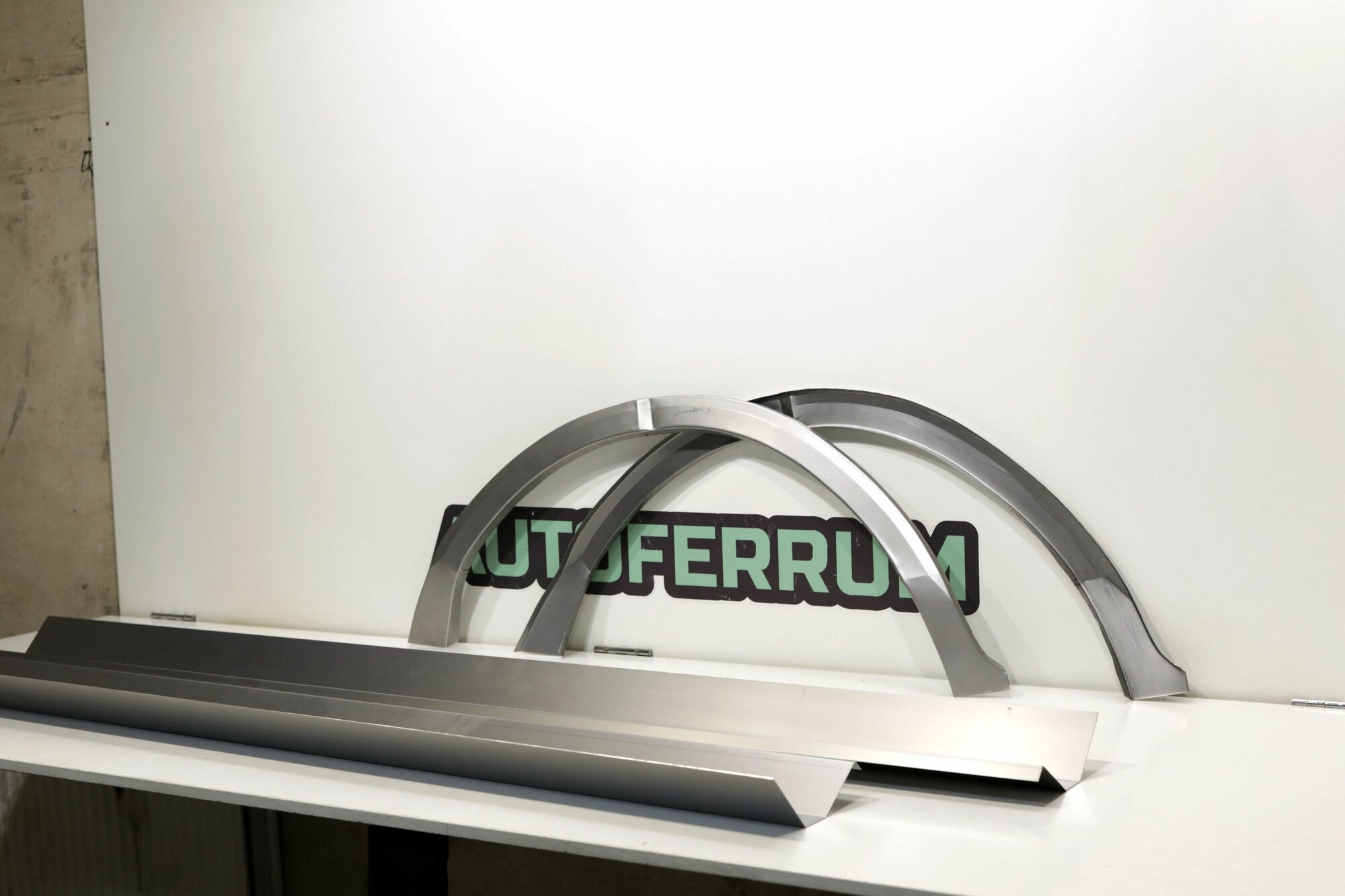 Кузовные ремонтные задние арки и пороги (комплект) для Land Rover Discovery IV 2009-2016 (лэнд ровер дискавери 4), тип кузова - внедорожник, холоднокатаная сталь 1 мм и 1.2 мм