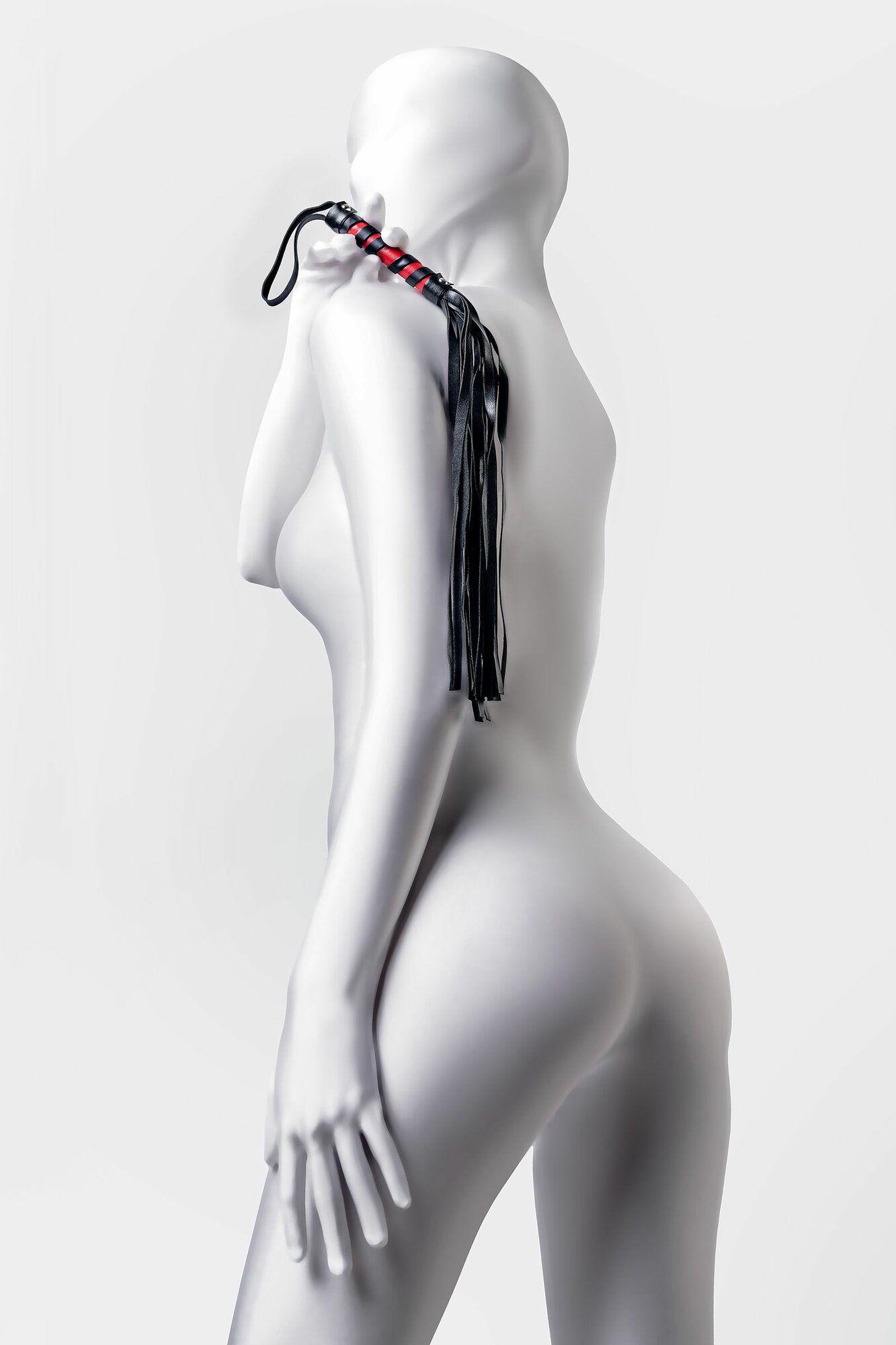 Флоггер Anonymo #0004, PU кожа, черный, 45 см Toyfa Флоггер Anonymo #0004, PU кожа, черный, 45 см