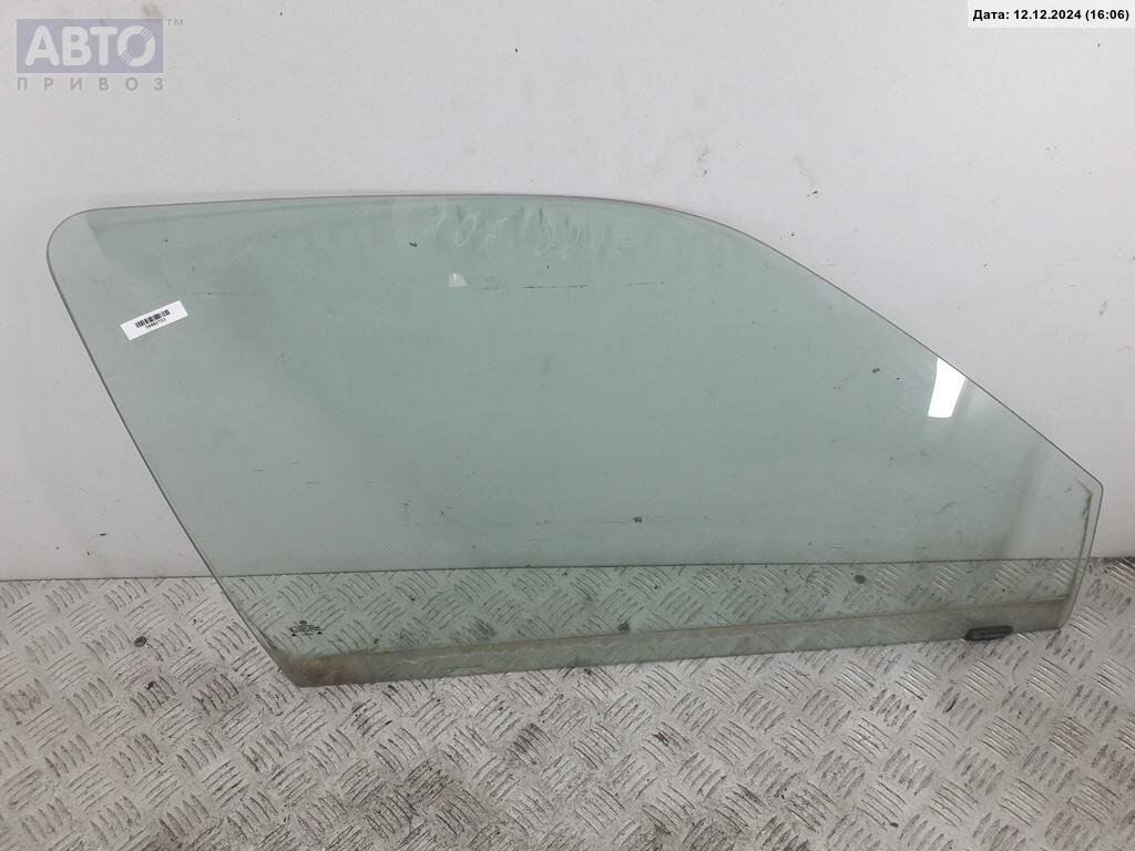 Стекло двери передней правой Volkswagen Golf-3