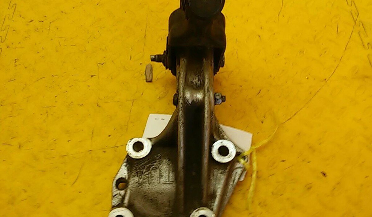 Кронштейн (сопут. товары) C4 Citroen 484202