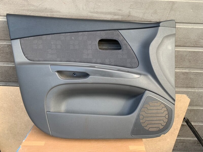 Обшивка двери передняя левая Kia Rio JB G4EE 823011G0937D