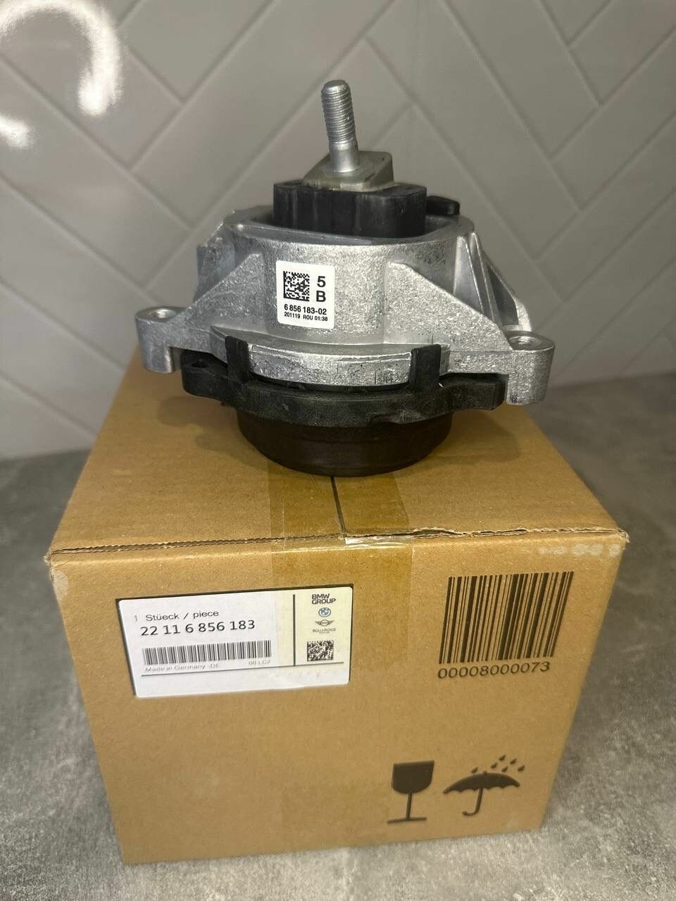 22116856183 Оригинальная опора двигателя левая BMW
