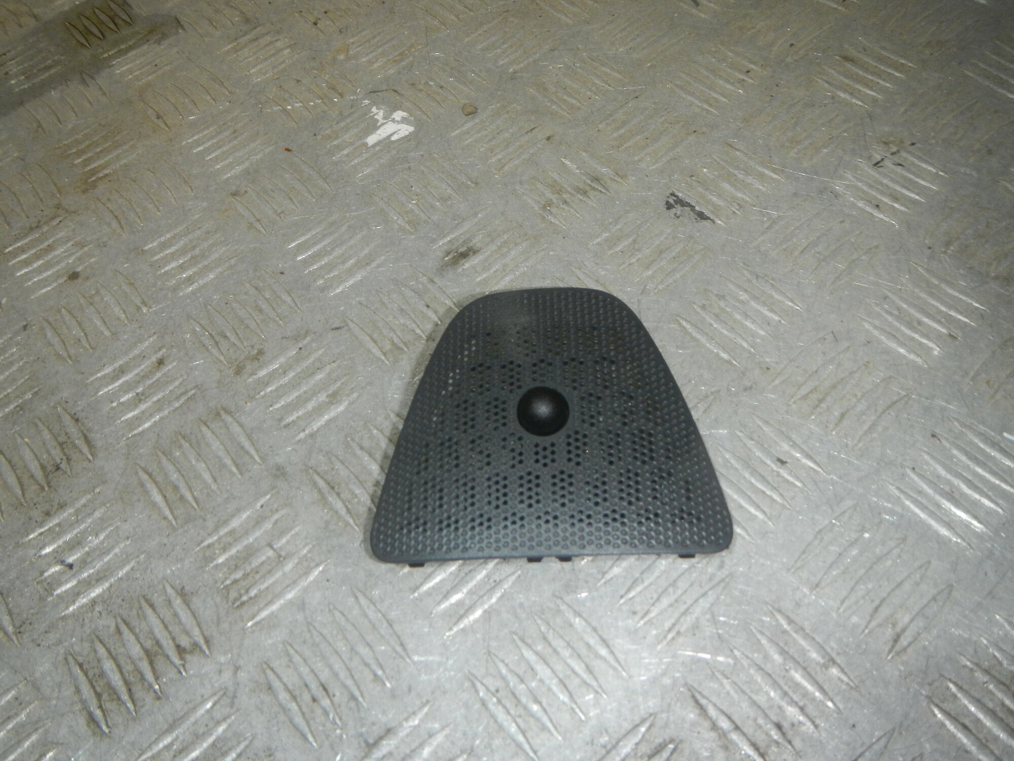 Б/У Датчик, Opel (Опель)-CORSA D (06-) OPEL CORSA D (06-) Датчик солнечного излучения,с накладкой. Без видимых повреждени...