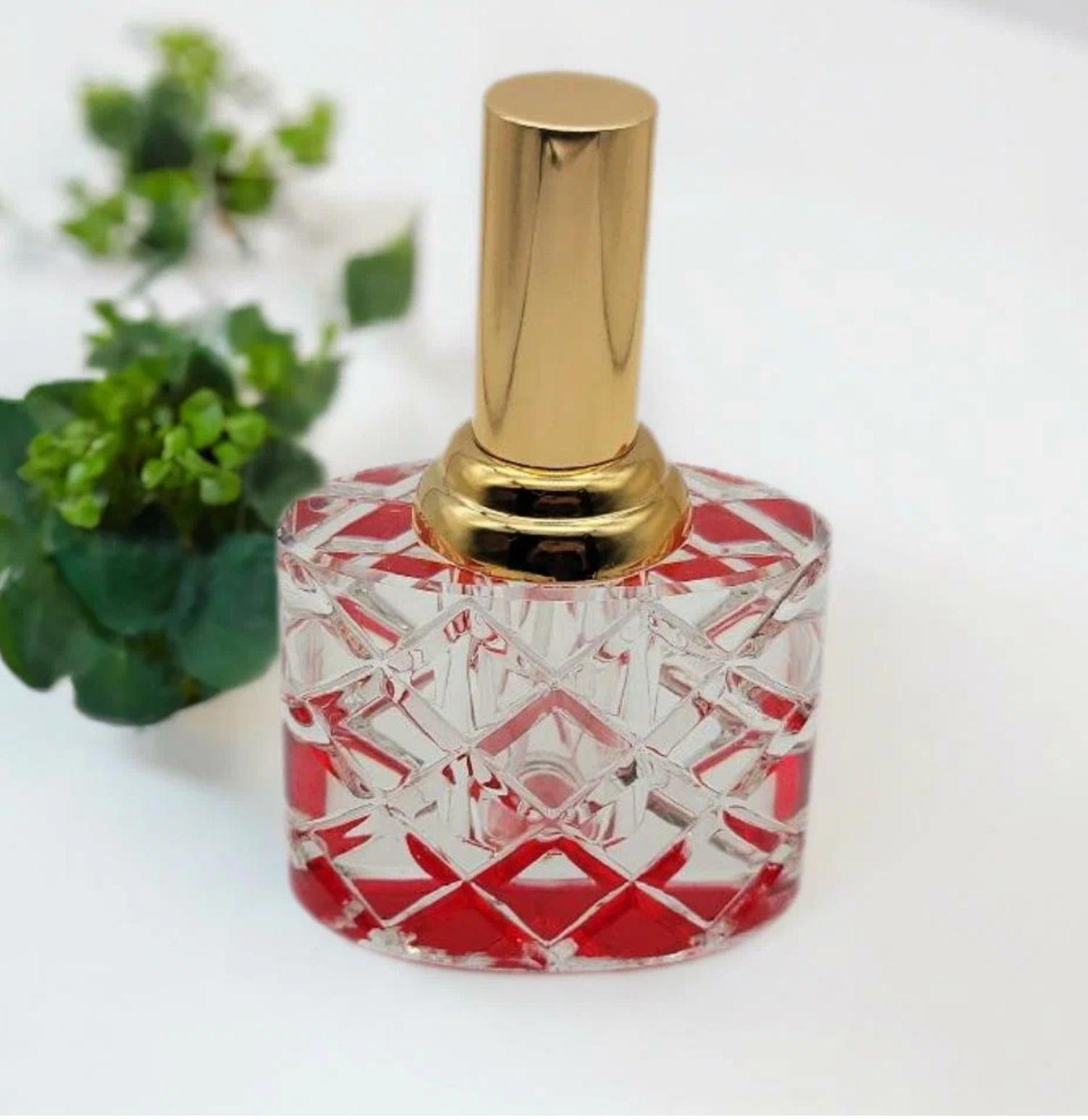 Хрустальный граненный флакон для духов 30мл, высота 125мм, ширина 80мм, красный