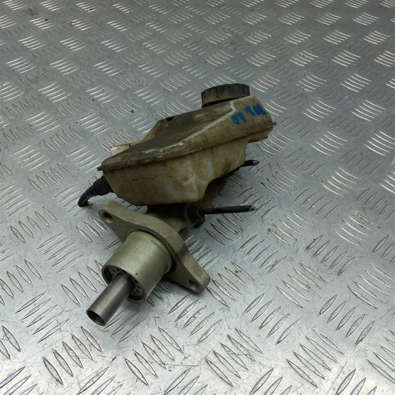 Б/У Цилиндр тормозной главный Ford Focus 2 / Форд Фокус 2 2.0 AODA 145Л.С. 2005