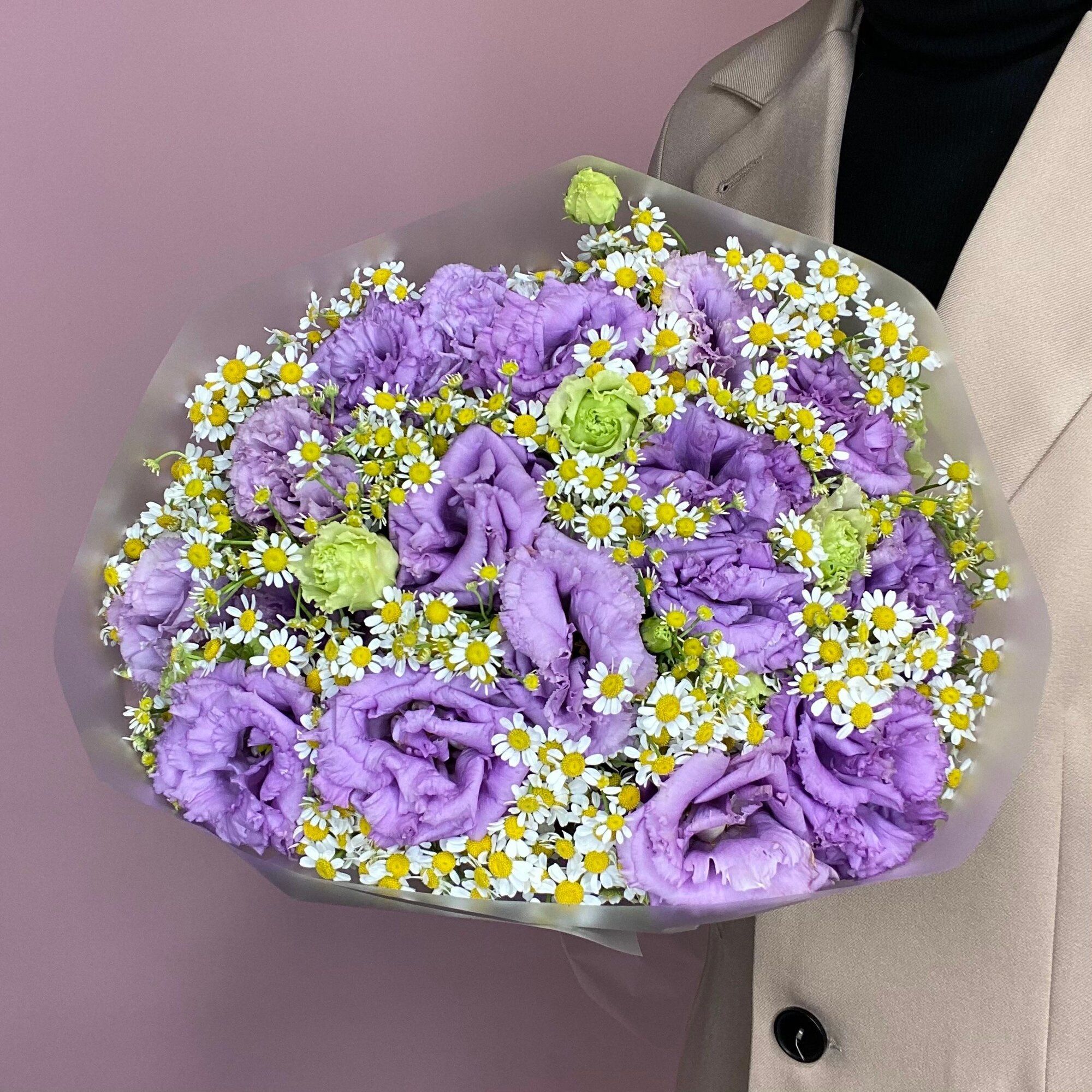 Ароматный букет (танацетум 25 шт, эустомы 10 шт.), высота букета 45 см