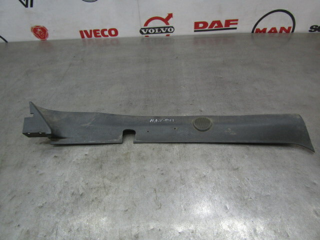 Накладка правой стойки лобового стекла MAN TGA, TGS, TGL, TGM