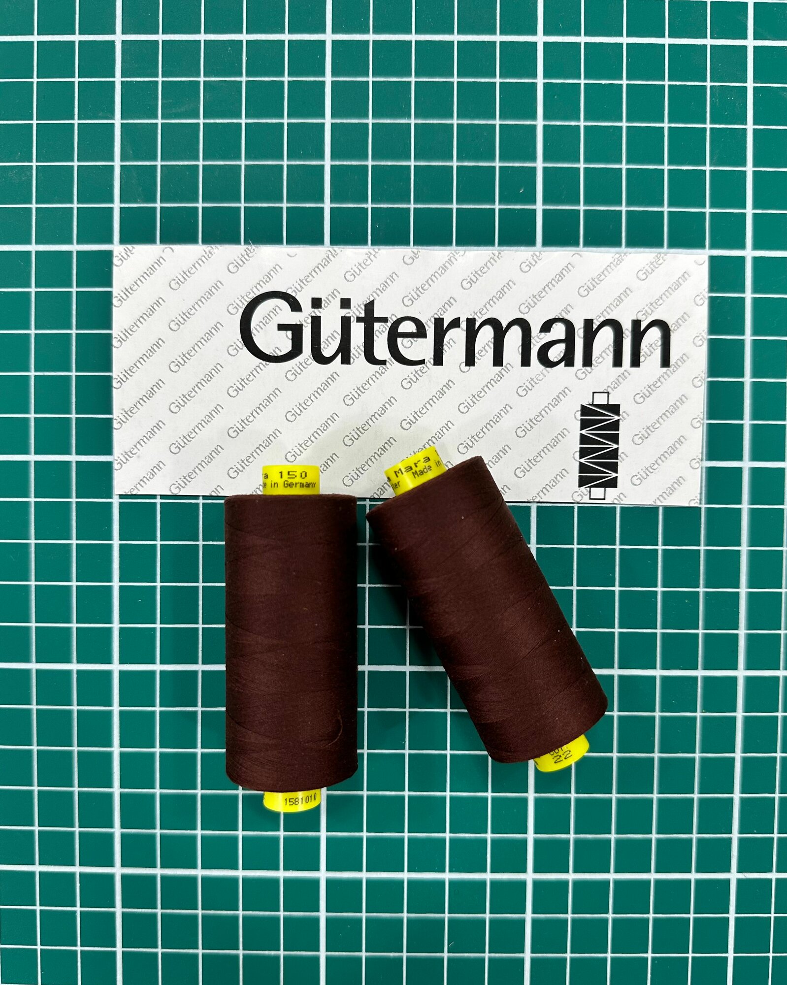 Gutermann Mara 150; col: 22 (1000 м) Нитки для шитья