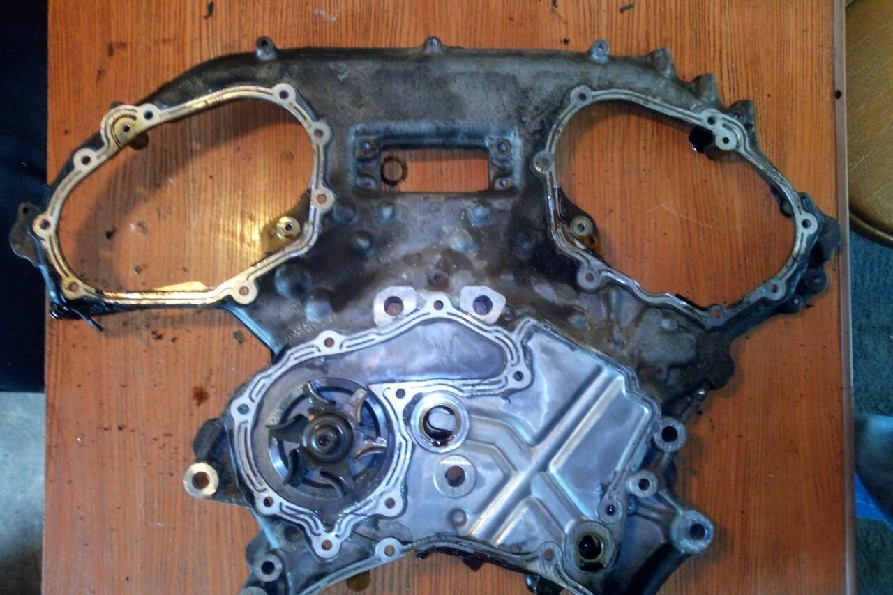 Infiniti FX 35 крышка двигателя