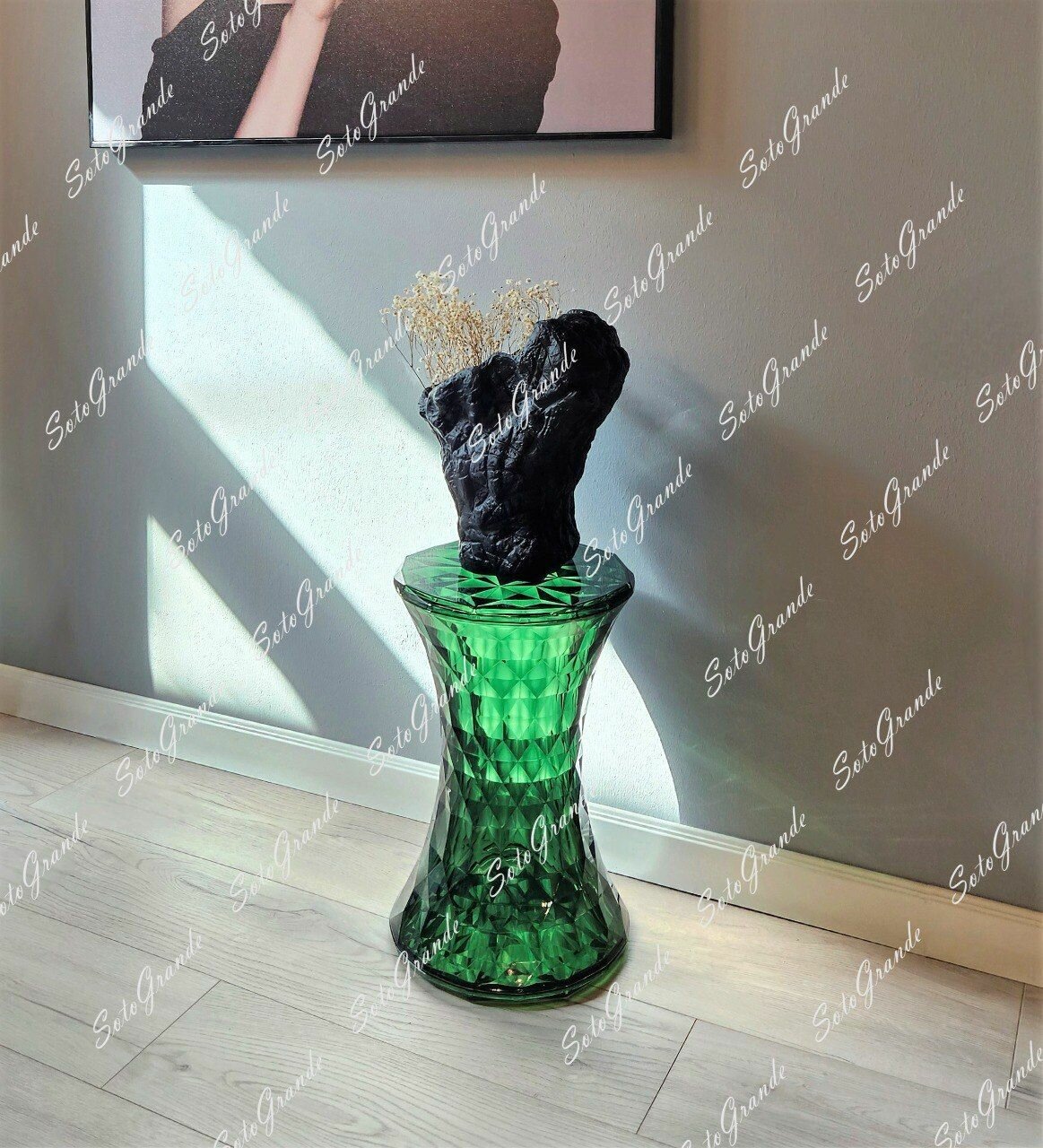 Журнальный стол