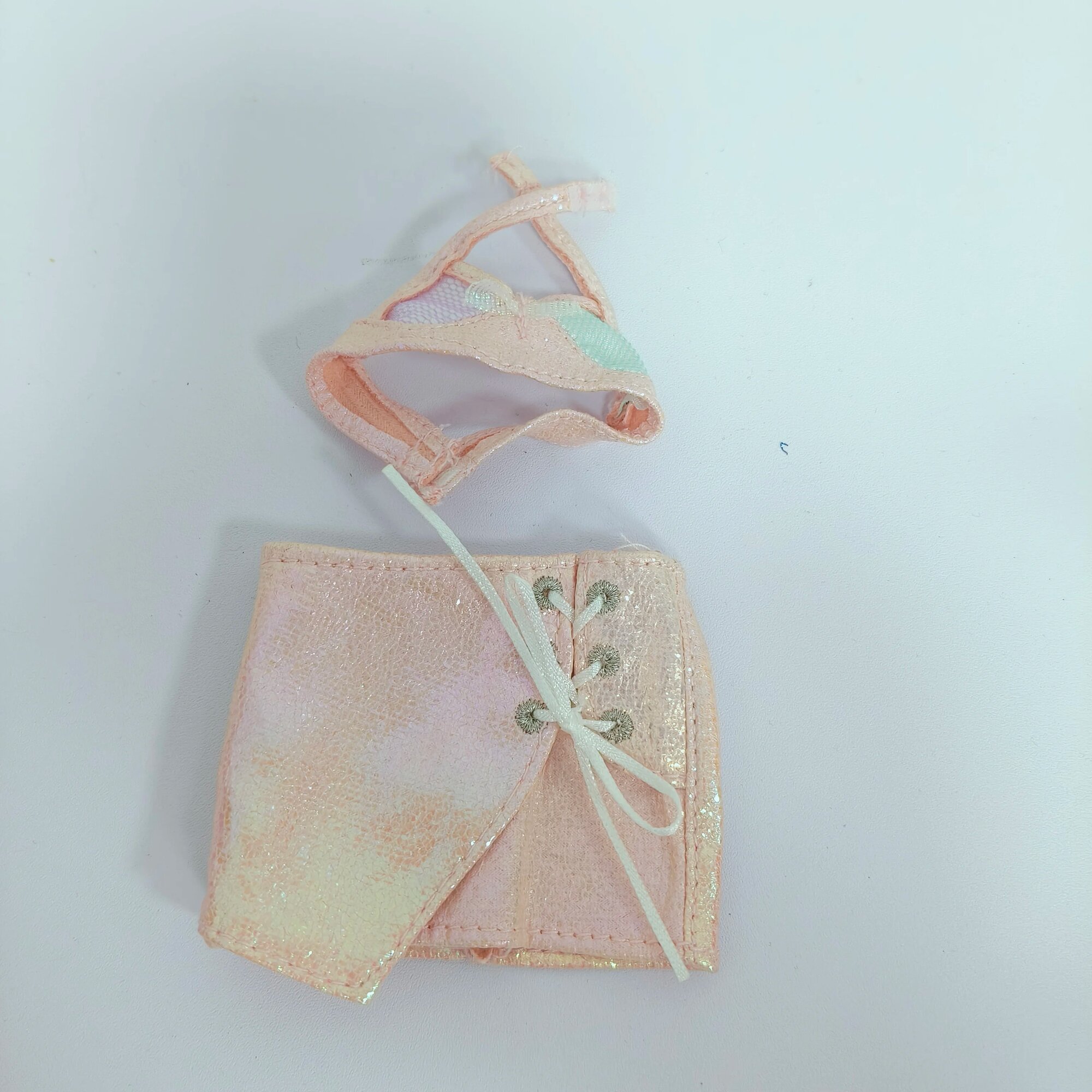 Набор одежды для куклы Rainbow High