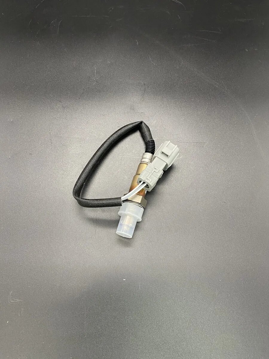 Кислородный датчик, лямбда зонд Новое Cargoparts