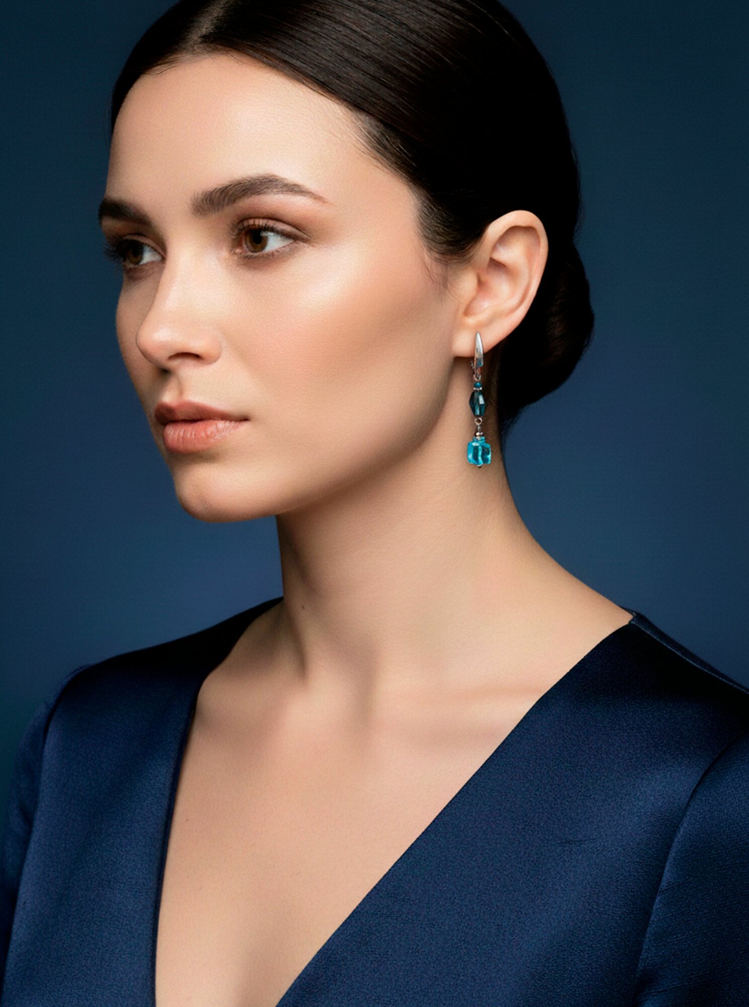 Серьги, шпинель синтетическая