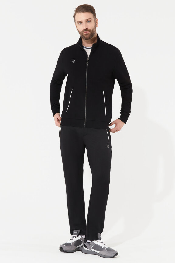 Куртка спортивная